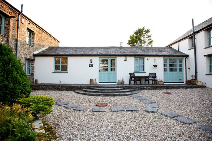 The Bush Inn - The Classic Guide