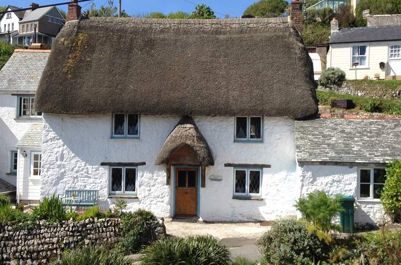 Luxury Thatched Holiday Cottages in Cornwall