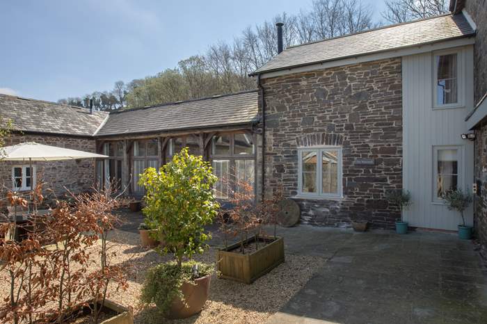 The Anchor Inn Exebridge - The Classic Guide