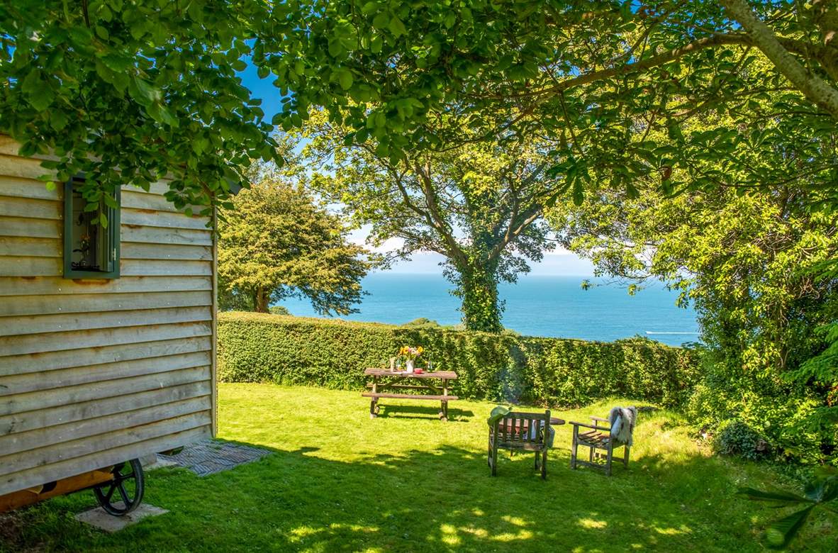 Devon Holiday Cottages by the Sea | Seaside Retreats in Devon