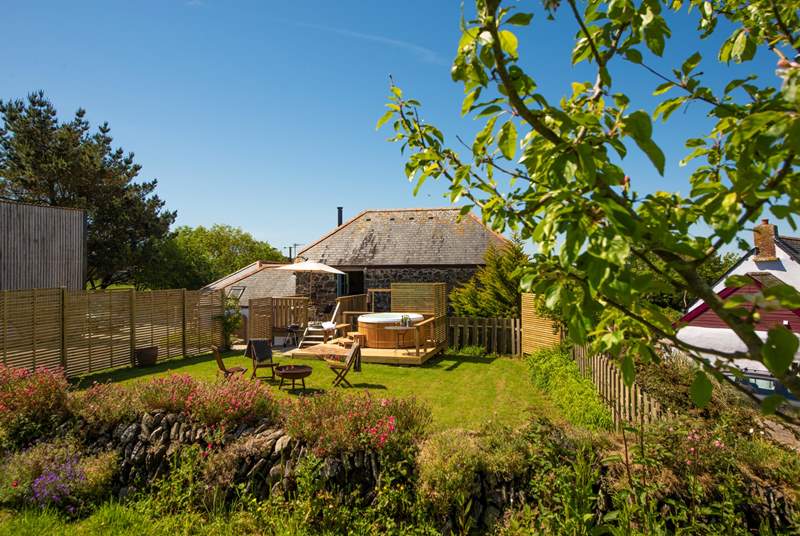 Penvores Barn, Holiday Cottage in Mullion | Cornwall