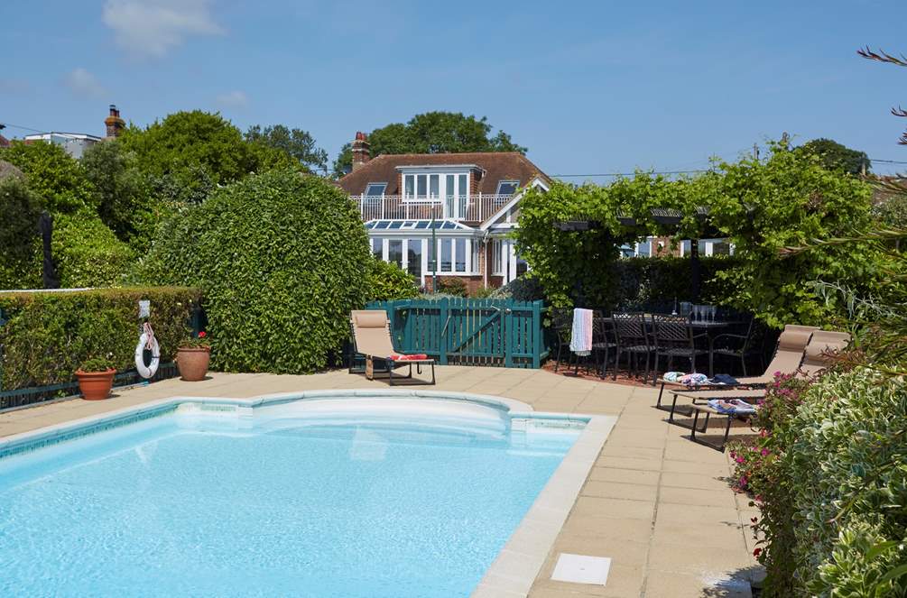 Isle of Wight Holiday Cottages with Swimming Pools | Classic Cottages