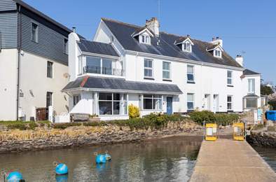 Cottages with Sea Views | Stunning Homes with Views Over the Sea