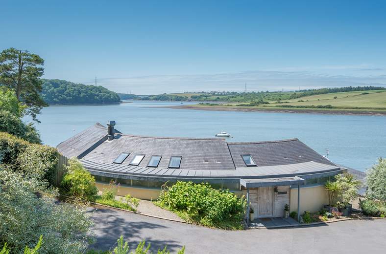 Holiday Cottages with a Swimming Pool | Classic Cottages