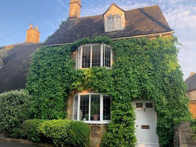 Box Tree Cottage, Holiday Cottage Description - Classic Cottages