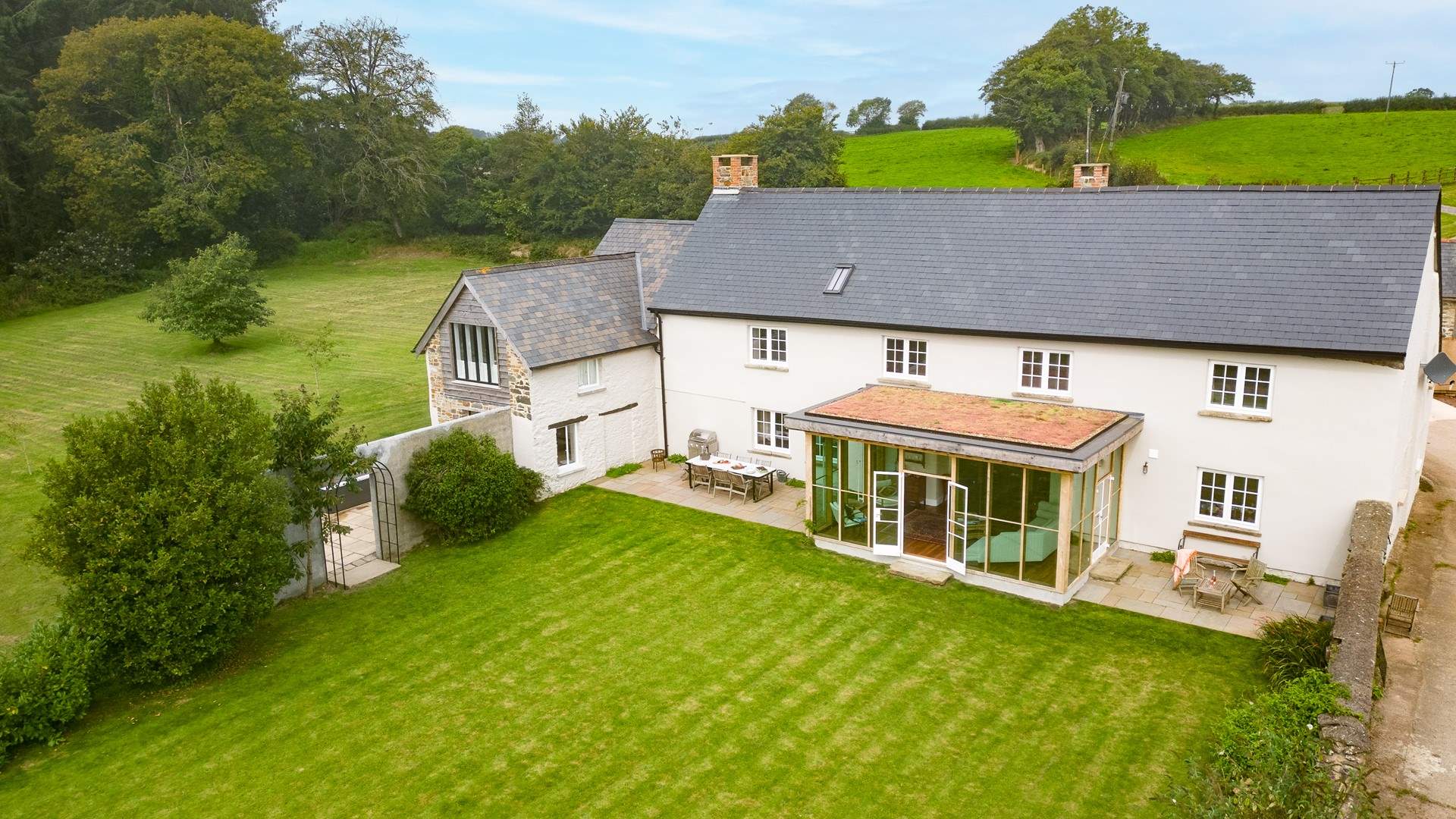 Western Farmhouse, Holiday Cottage in Tiverton | Devon
