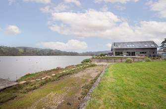 Cottages with Sea Views | Stunning Homes with Views Over the Sea