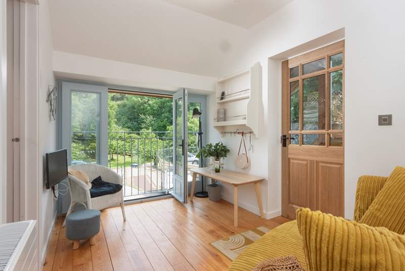 Rose's Loft, Holiday Cottage in Porthallow | Cornwall