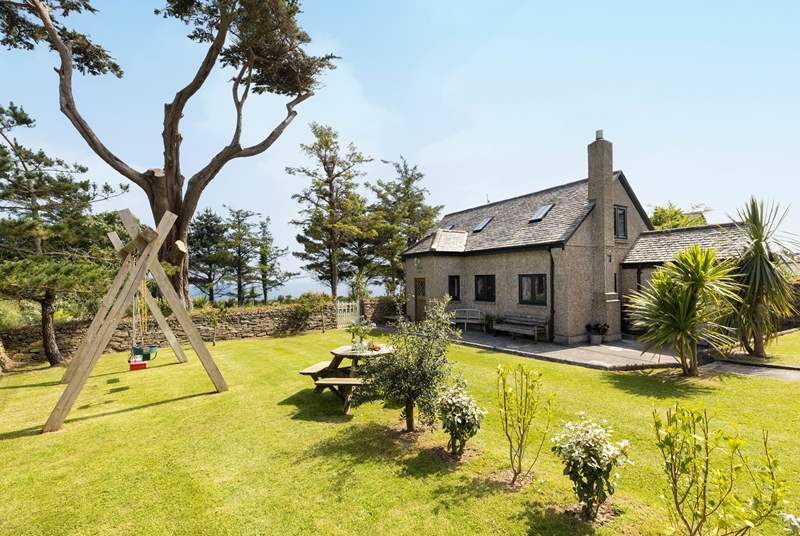 The Engine House, Holiday Cottage in Portscatho | Cornwall