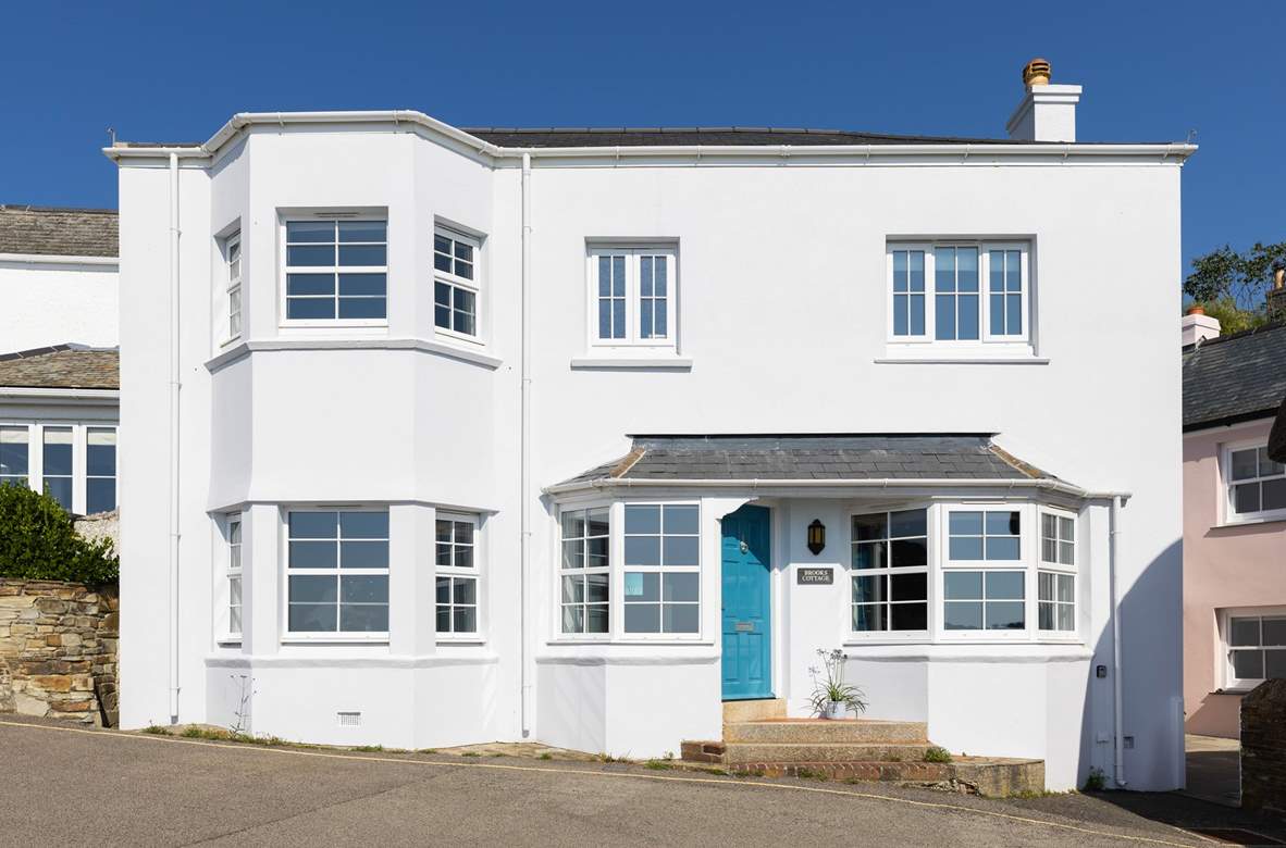 Cottages with Sea Views | Stunning Homes with Views Over the Sea