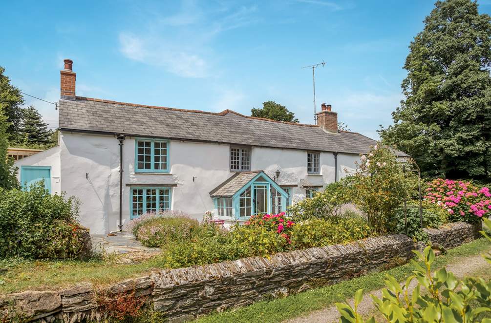 Cottages with Sea Views | Stunning Homes with Views Over the Sea