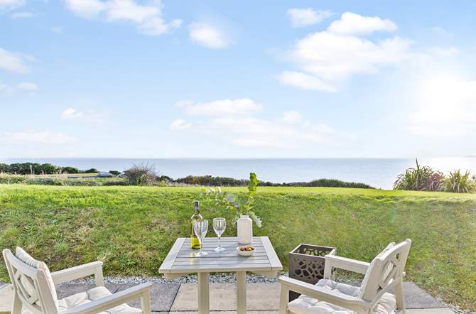 Cottages with Sea Views | Stunning Homes with Views Over the Sea