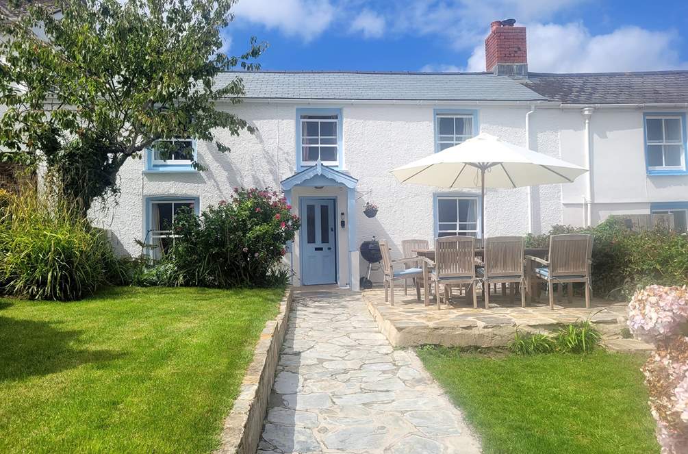 Cottages with Sea Views | Stunning Homes with Views Over the Sea