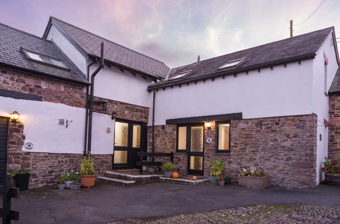 Devon Holiday Cottages with swimming pools | Holiday homes with private ...