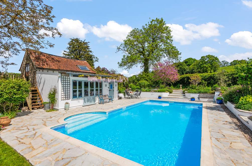 Devon Holiday Cottages with swimming pools | Holiday homes with private ...
